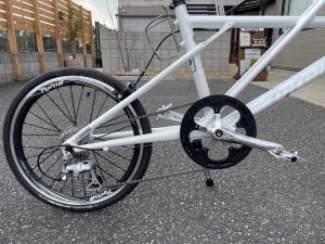 クロスバイクからミニベロへ -Tyrell SRV納車- – cyclemark サイクルマーク