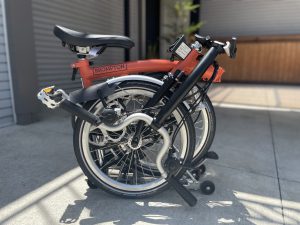 22NEWカラー納車 -BROMPTON M6R- – cyclemark サイクルマーク